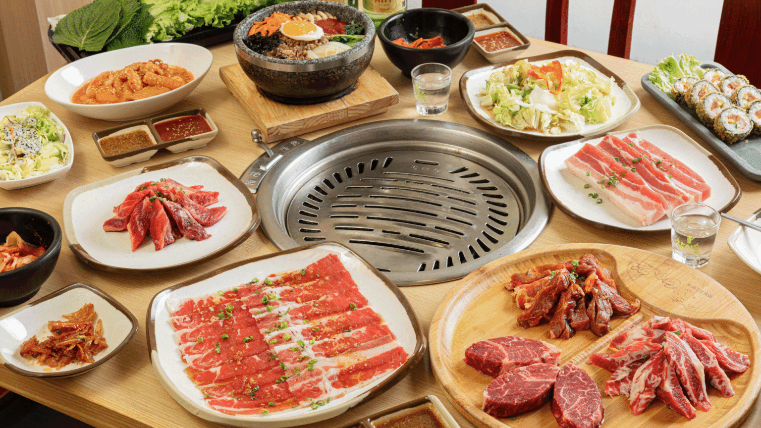 Review Gogi House 2026: Giải mã menu, bảng giá & Bí quyết ăn buffet ...